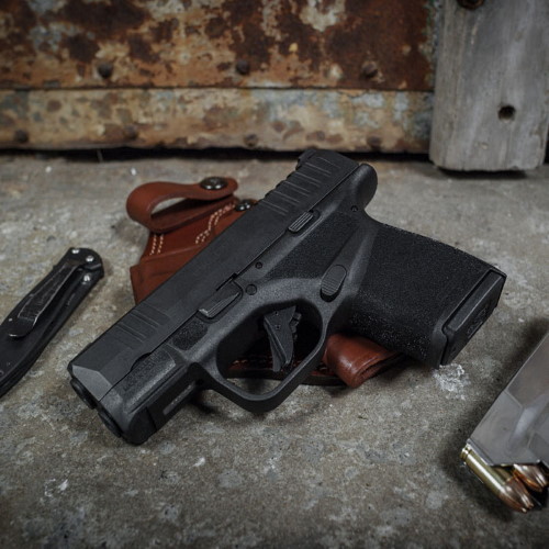 Springfield Hellcat Review: The Purrfect Micro-Compact Pistol?